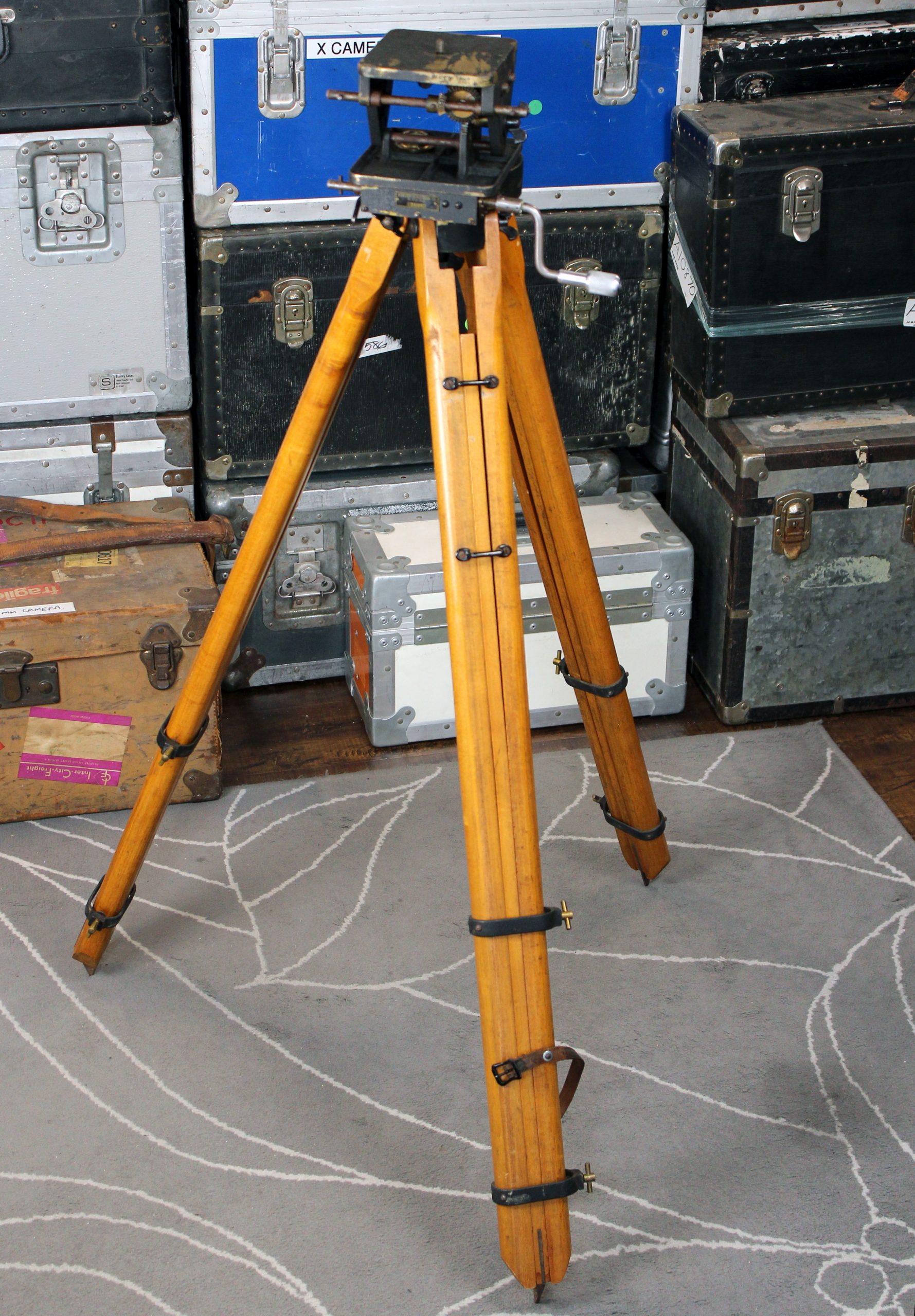 Herbert & Huesgen Professional Tripod for Motion Picture Cameras ...